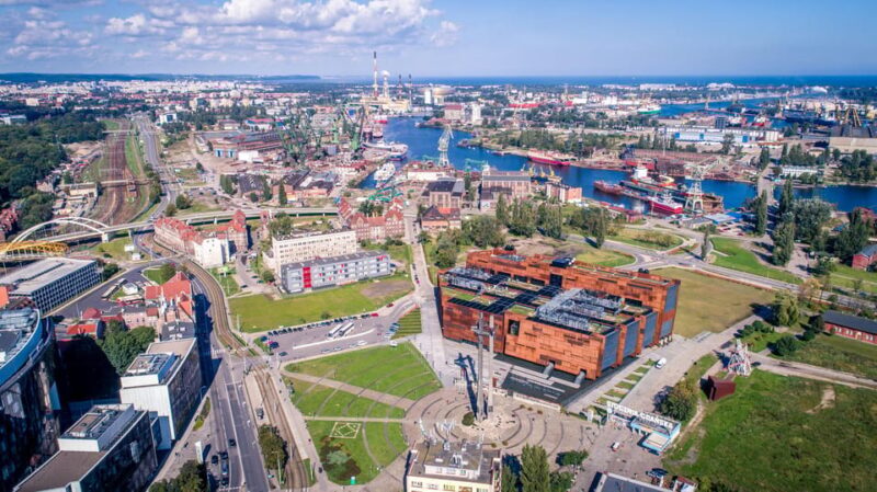 Gdansk: European Solidarity Centre Guided Tour - Key Points
