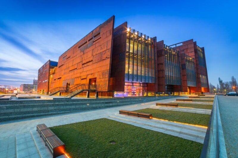 Gdansk: Private Communism Tour with Solidarity Center Museum - FAQ