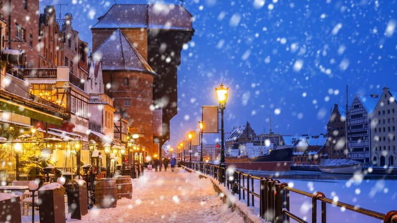 Gdansk: Private Old Town Guided Walking Tour - The Practical Details: Price, Duration, and Accessibility