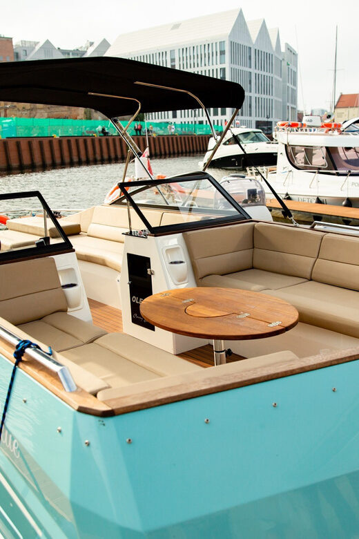 Gdask : Catamaran River Cruise - The Experience Provider: Karolina Mczka Sport Pro