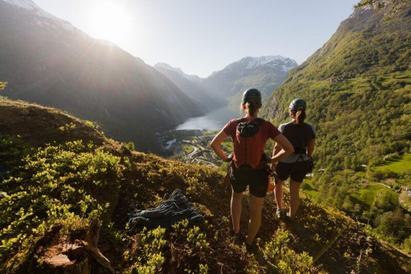 Geiranger: Rappelling tour with epic view - The Special Appeal of the Flydalsjuvet Viewpoint