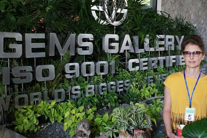 Gems Gallery Phuket with Round Trip Hotel Transfers - An In-Depth Look at the Gems Gallery Phuket Tour