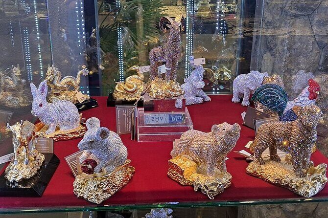 Gems Gallery Phuket with Round Trip Hotel Transfers - Who Should Consider This Tour?