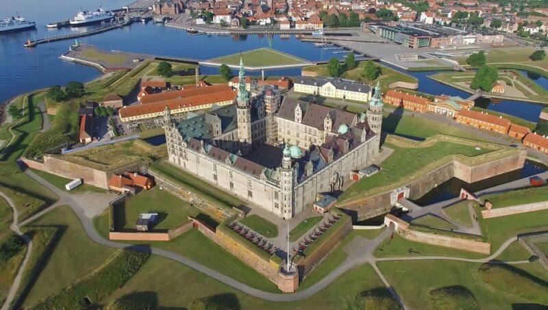 Gems of Helsingør  Private Walking Tour for Couples - The Heart of the Tour: Discovering Helsingør’s Romantic and Historic Heart