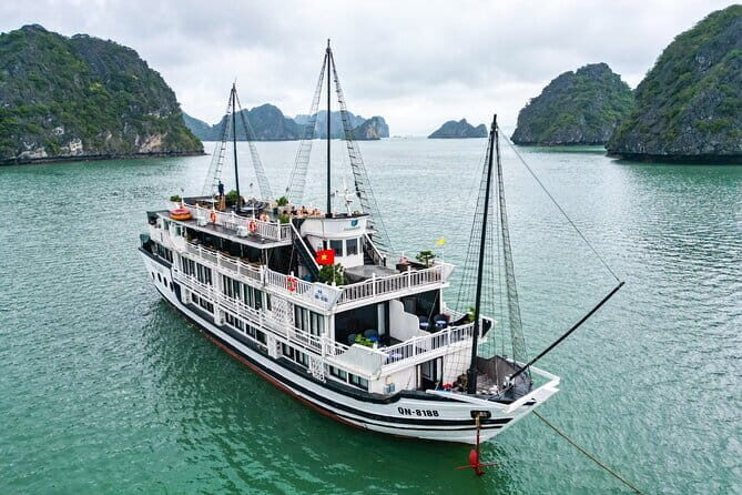 Gen Z Cruise 3-day Explore Halong Bay from Hanoi - An Upbeat Look at the 3-Day Halong Bay Adventure
