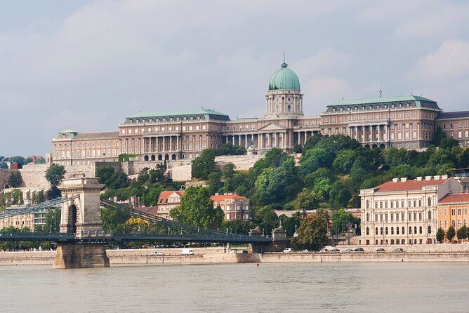 General sightseeing tour - The Sum Up