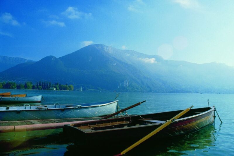 Geneva: Annecy, the Venice of the Alps and Geneva City Tour - FAQs