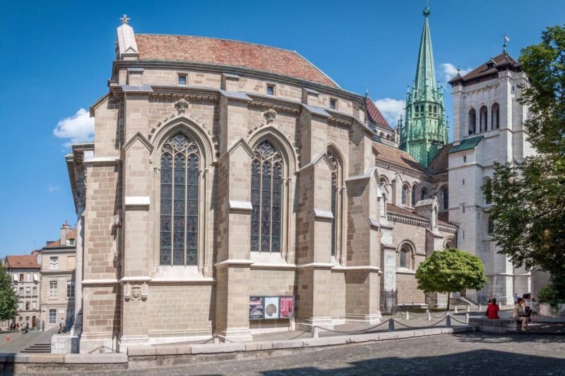 Geneva Highlights Old Town Private Walking Tour - Key Points
