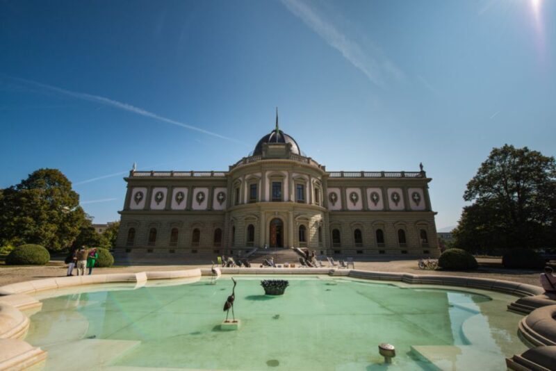 Geneva: Hop-on Hop-Off Bus & Scenic Mini-Train Tour - The Open-Top Bus: City Landmarks and International District
