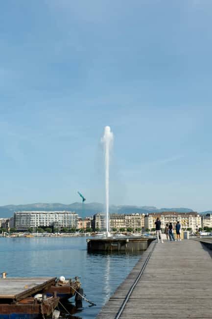 Geneva: Private Walking Tour with a Local - What Makes This Tour Stand Out
