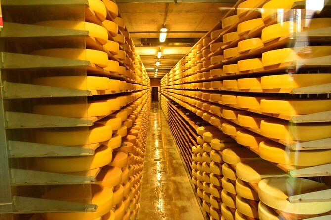 Geneva to Gruyère Private Day Trip. Cheese & Chocolate Tour - An Introduction to the Experience