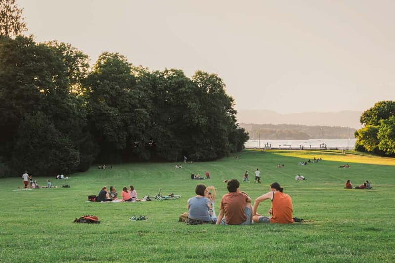 Geneva walk: Untold Stories of International Heritage & Food - An In-Depth Look at the Tour