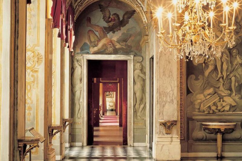 Genoa: 2-Hour Guided Walking Tour of the Historical Center - Key Points