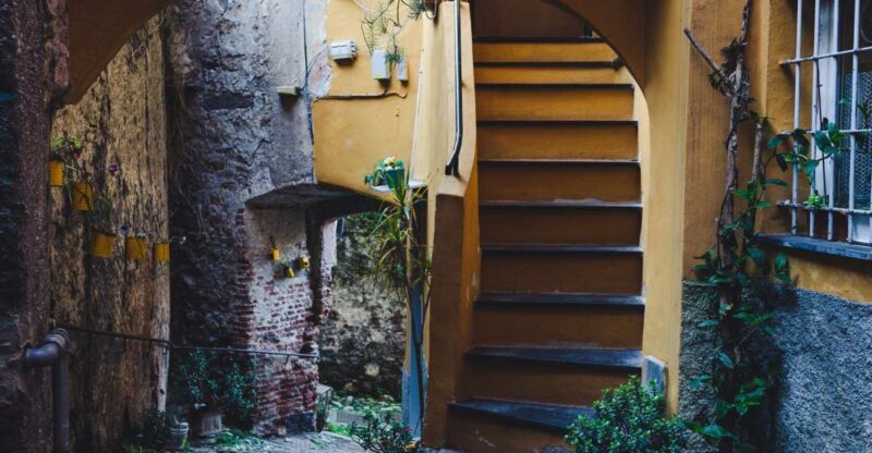 Genoa: Secret Corners Photography Tour and Traditional Snack - Savoring Genoese Flavors and Culture