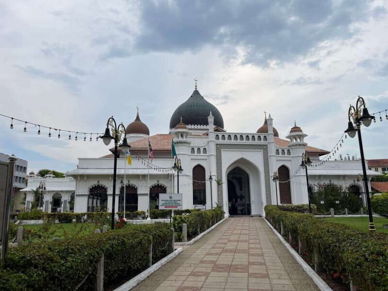 George Town: Heritage Walking Tour with Street Food Tasting - Who Should Book This Tour?