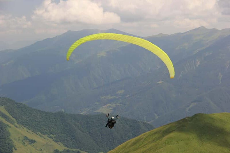 Georgia: Paragliding tandem flight in Gudauri with video - What Makes This Paragliding Experience Stand Out?