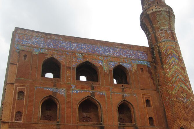 Get away from city  Glimpses of Village Weavers Looms and Saris - Who Is This Tour Best For?