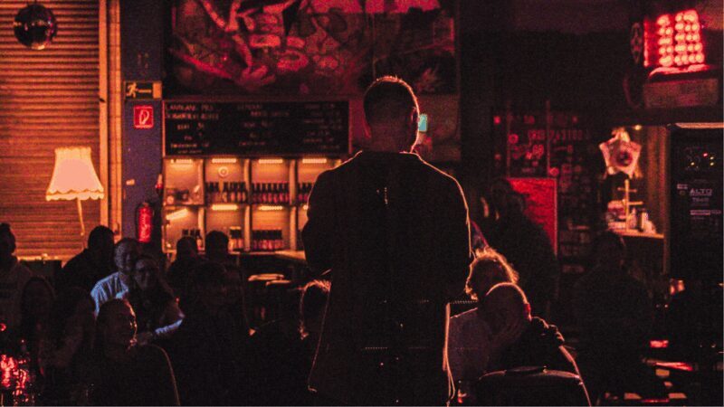 GET UP Comedy in Hamburg - Life is too short not to laugh! - FAQ