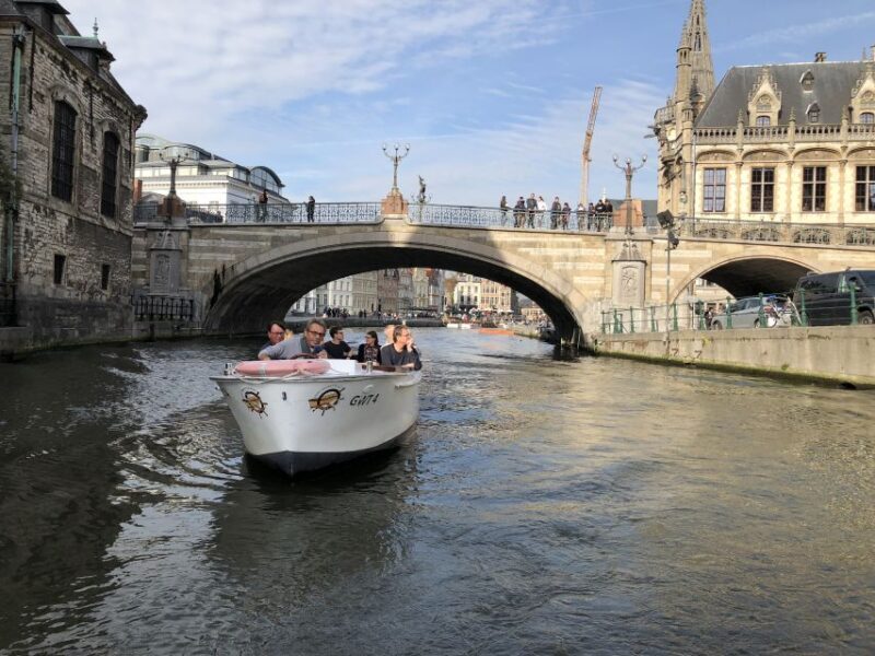 Ghent: 40-Minute Historical Boat Tour of City Center - The Experience: What to Expect on the Tour