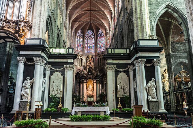 Ghent: City Walk with Audio Guide in 7 Languages on your Phone - Key Points