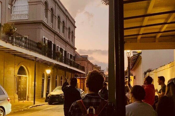 Ghost Tour and Haunted Pub Crawl Party - A Walk Through a Haunted Night in NOLA