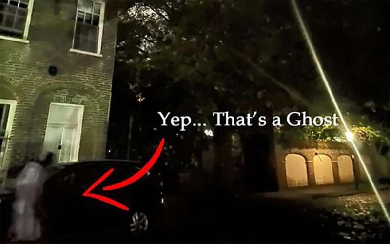 Ghost Tour with 10 Original Stories AND Detection Equipment - Key Points