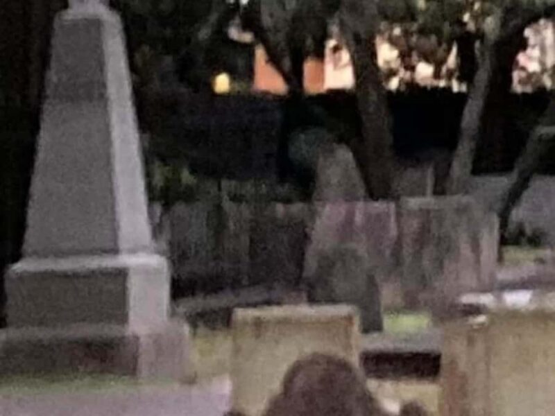 Ghost Tour with 10 Original Stories AND Detection Equipment - A Well-Balanced Mix of History and Haunting