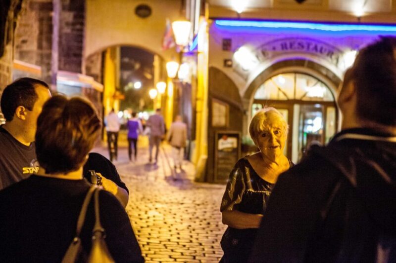 Ghost Walking Tour of Prague - The Guide’s Role: Knowledge & Atmosphere