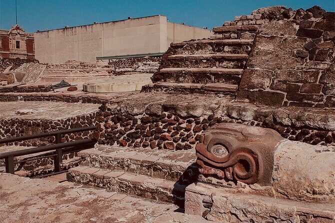 Ghosts and Secrets to Dia de Muertos Downtown Tour - The Itinerary: What to Expect