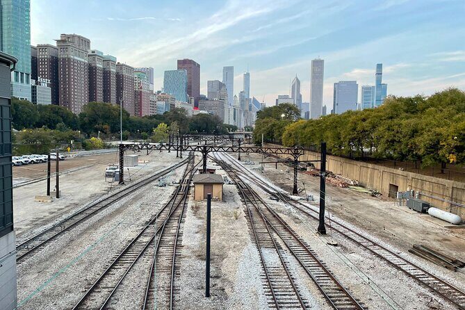 Ghosts of Chicago Family Friendly Ghost Tour - Key Points