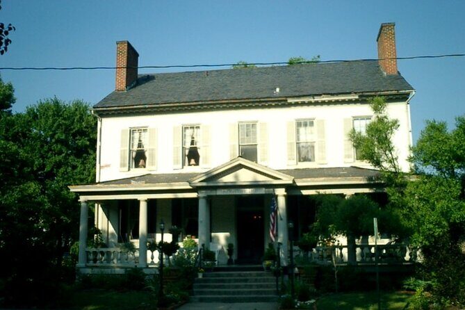 Ghosts of Fredericksburg, Virginia: A Self-Guided Walking Tour - An in-depth look at the Fredericksburg ghost tour experience