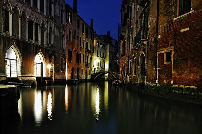 Ghosts of Venice - Discovering the Unknown - The Guide and Atmosphere