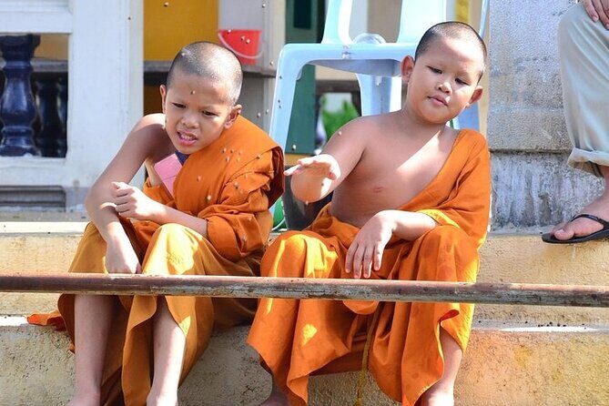 Giant Buddha and Bangkok Local Tour - Considerations and Tips