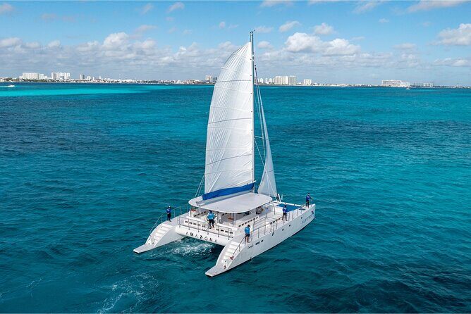 Giant Catamaran - Cancun to Isla Mujeres Playa Norte - Non Drowsy - Introduction
