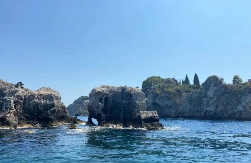 Giardini Naxos: Isola Bella and Grottos Cruise with Aperitif - Discover Sicily’s Coastline: Giardini Naxos: Isola Bella and Grottos Cruise with Aperitif