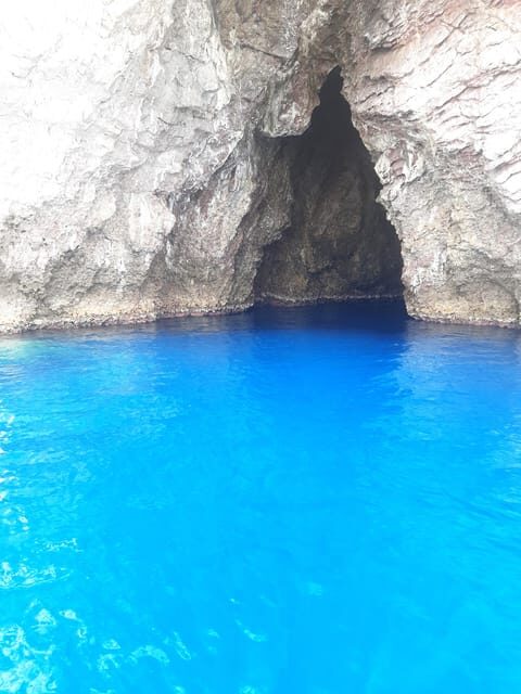 Giardini Naxos: Isola Bella and Grottos Cruise with Aperitif - FAQs