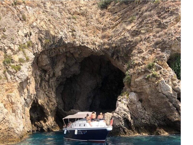 Giardini Naxos: Taormina & Isola Cruise Bella with Aperitif - FAQ