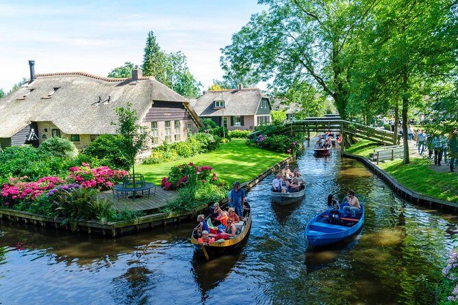 Giethoorn Day Private Tour & Boat Trip - The Journey to Giethoorn: What to Expect