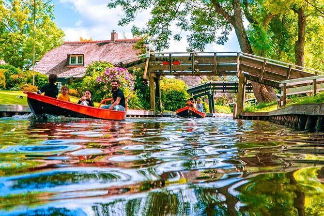 Giethoorn Day Private Tour & Boat Trip - The Sum Up