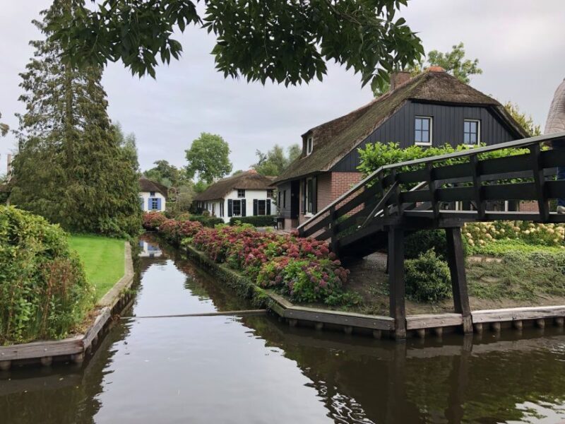 Giethoorn, Private Boat Tour & Zaanse Schans Windmills - Authenticity and Unique Insights