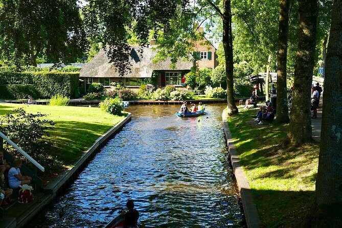 Giethoorn Private Tour from Amsterdam in Jaguar S Type - Setting the Scene: What to Expect from the Itinerary
