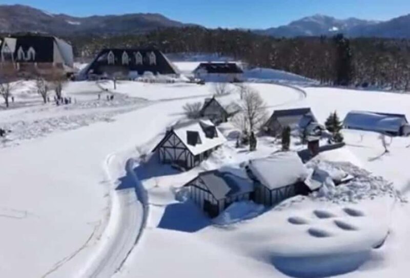 Gifu: Gujo Hachiman, Bokka no Sato, & Onsen Day Trip - Practical Considerations and Tips