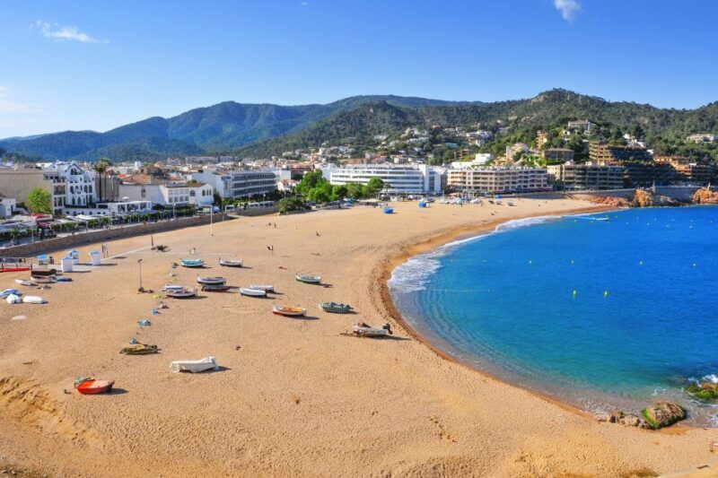 Girona and Costa Brava Private Tour from Barcelona by Car - Coastal Beauty: Muntanyes de Begur and Platja Gran de Palamos