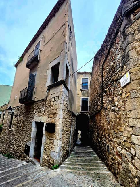 Girona: Jewish Heritage Tour with Museum Entry - The Experience: What to Expect from the Girona Jewish Heritage Tour