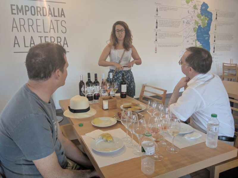 Girona: Local Wineries Tour with Breakfast and Wine Tasting - Practical Details & Considerations