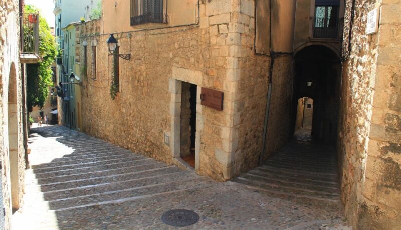 Girona: Small Group Jewish History Tour of Girona and Besalú - Introduction