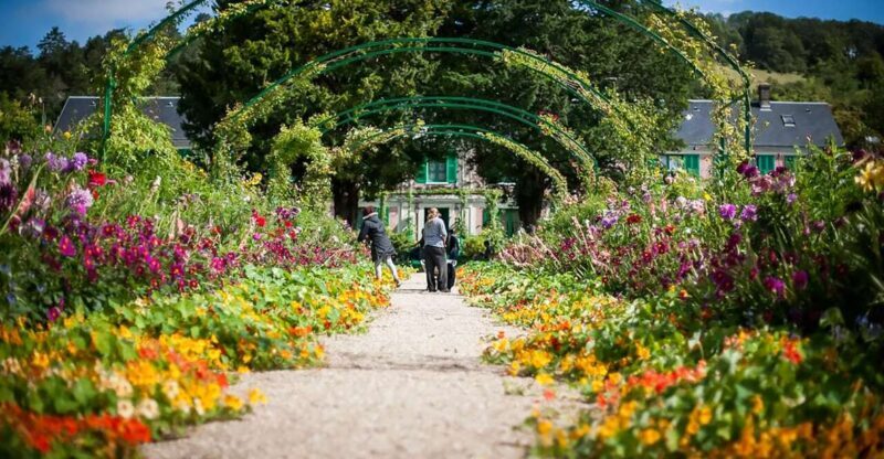 Giverny: Monet's House and Gardens Guided Tour - A Closer Look at the Itinerary
