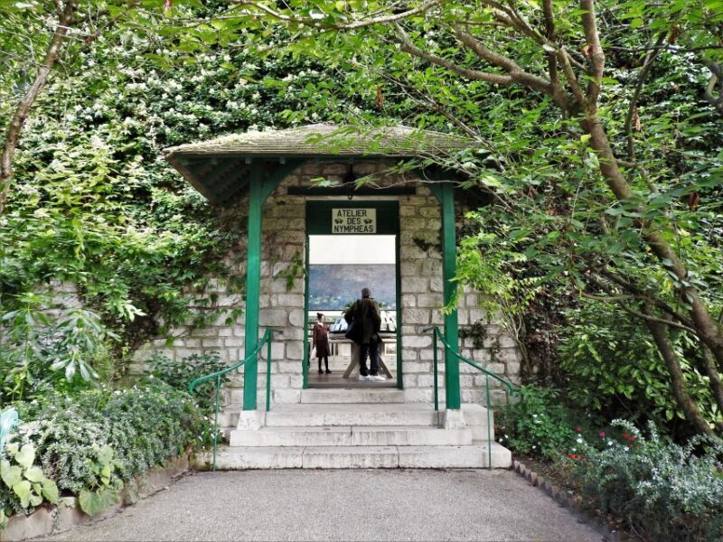 Giverny: Monets House and Gardens Skip-the-Line Tour - Practical Details and Tips