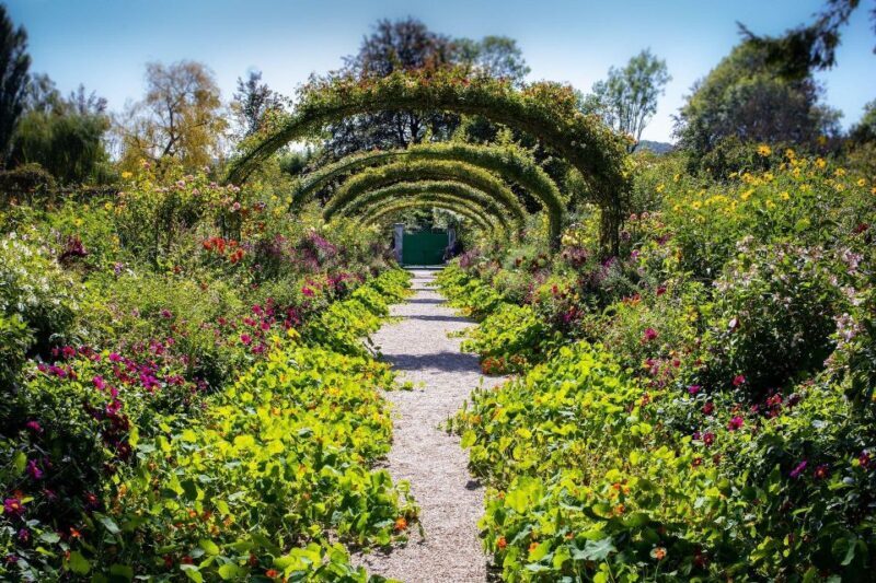 Giverny : Monet's house & Gardens Private tour from Paris - The Sum Up
