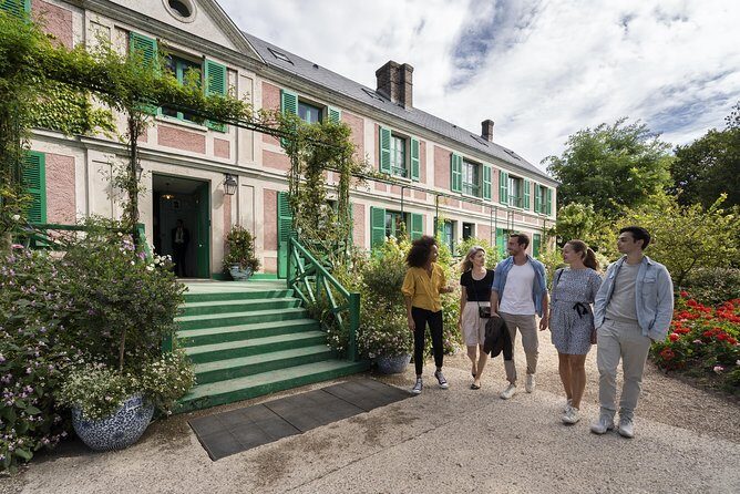 Giverny & Versailles Audio Guided Day Trip with Lunch from Paris - The Sum Up
